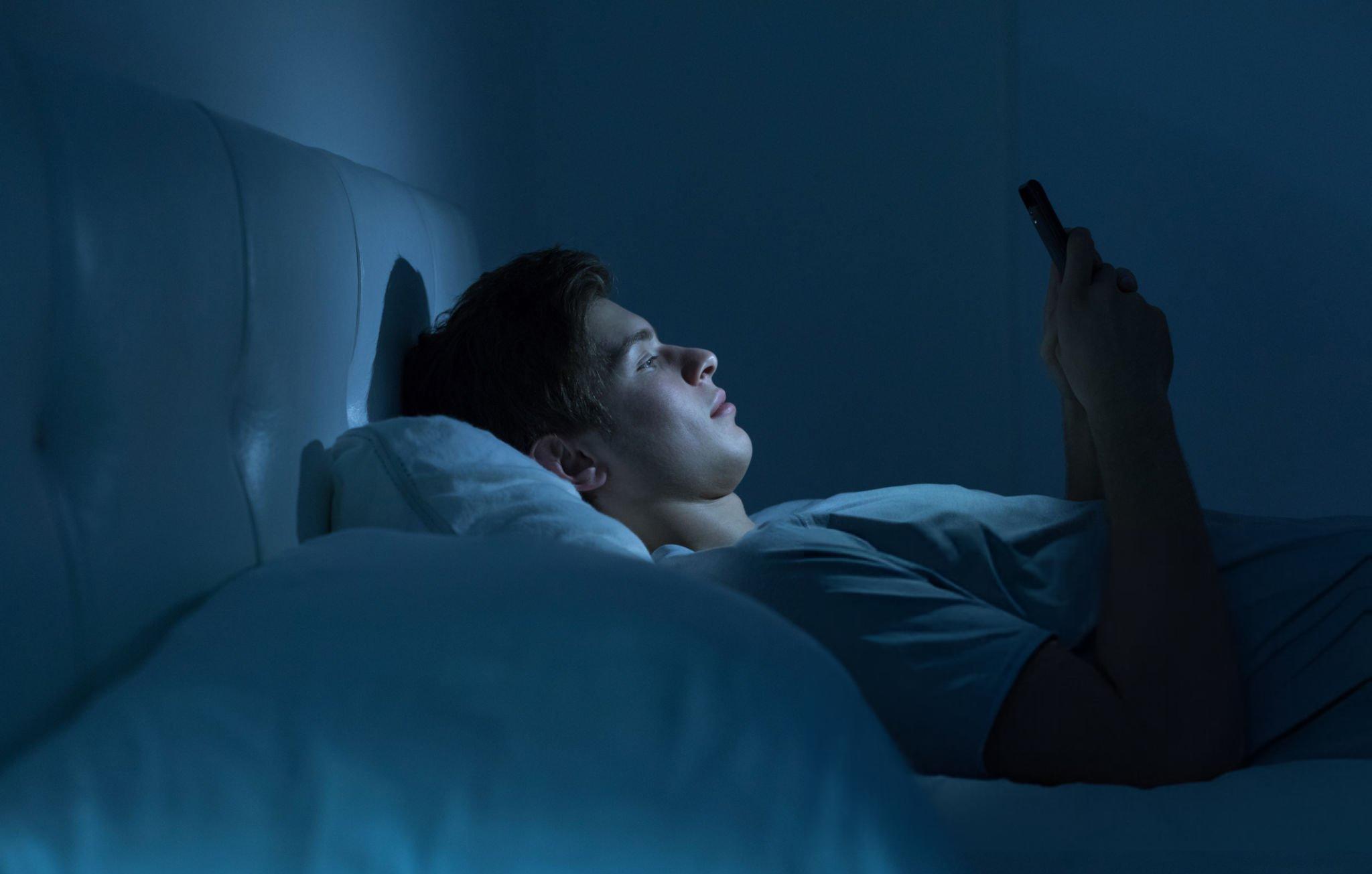 Internet Addiction - 4S Society